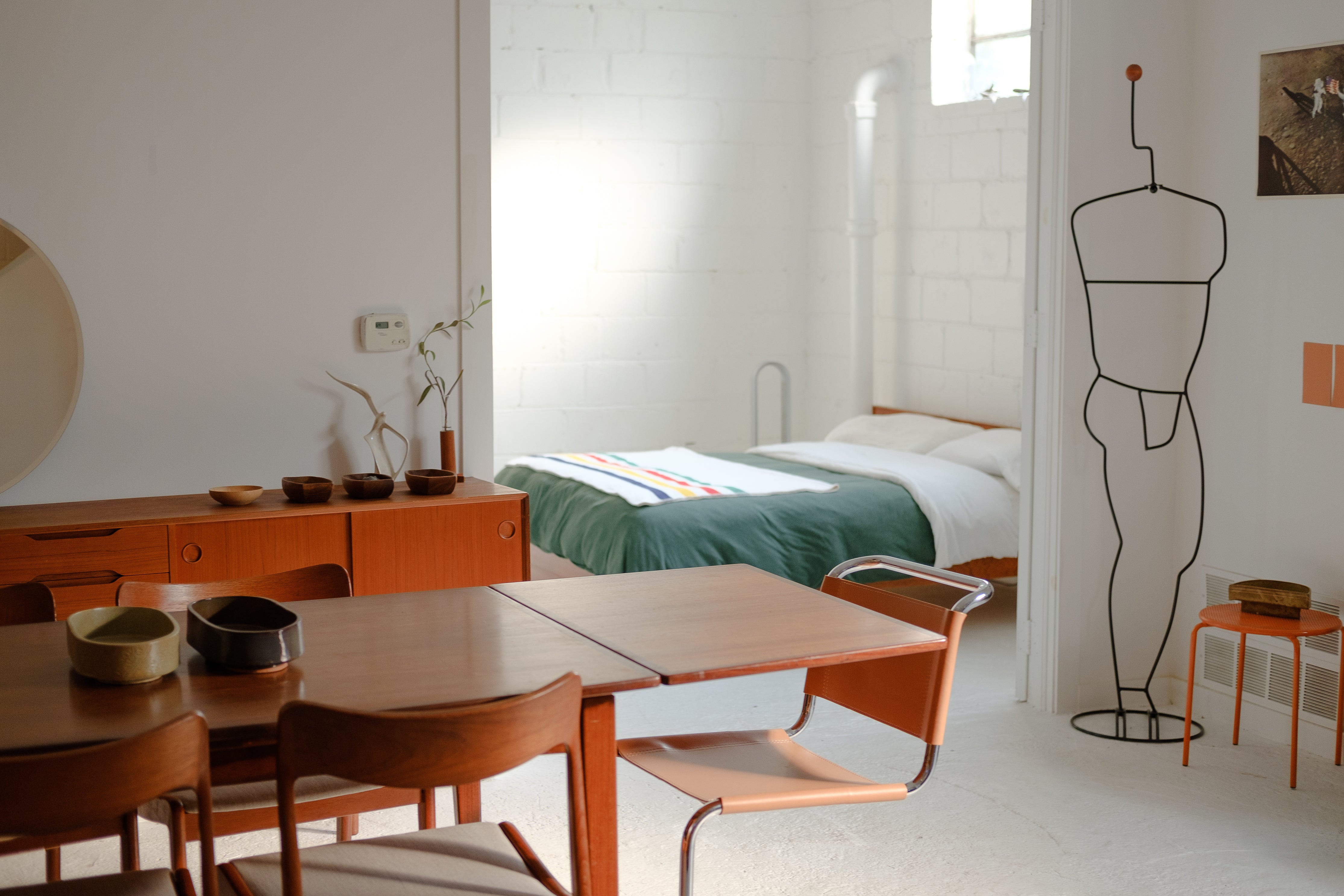 Modern Minimalist Bedding | How to Create a Serene and Stylish Bedroom ...